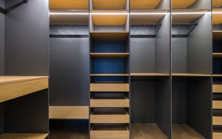 8 Tips to Maximize Storage Space in a Small Storage Unit - Super-Storage 8 Tips to Maximize Storage Space in a Small Storage Unit - Super-Storage
